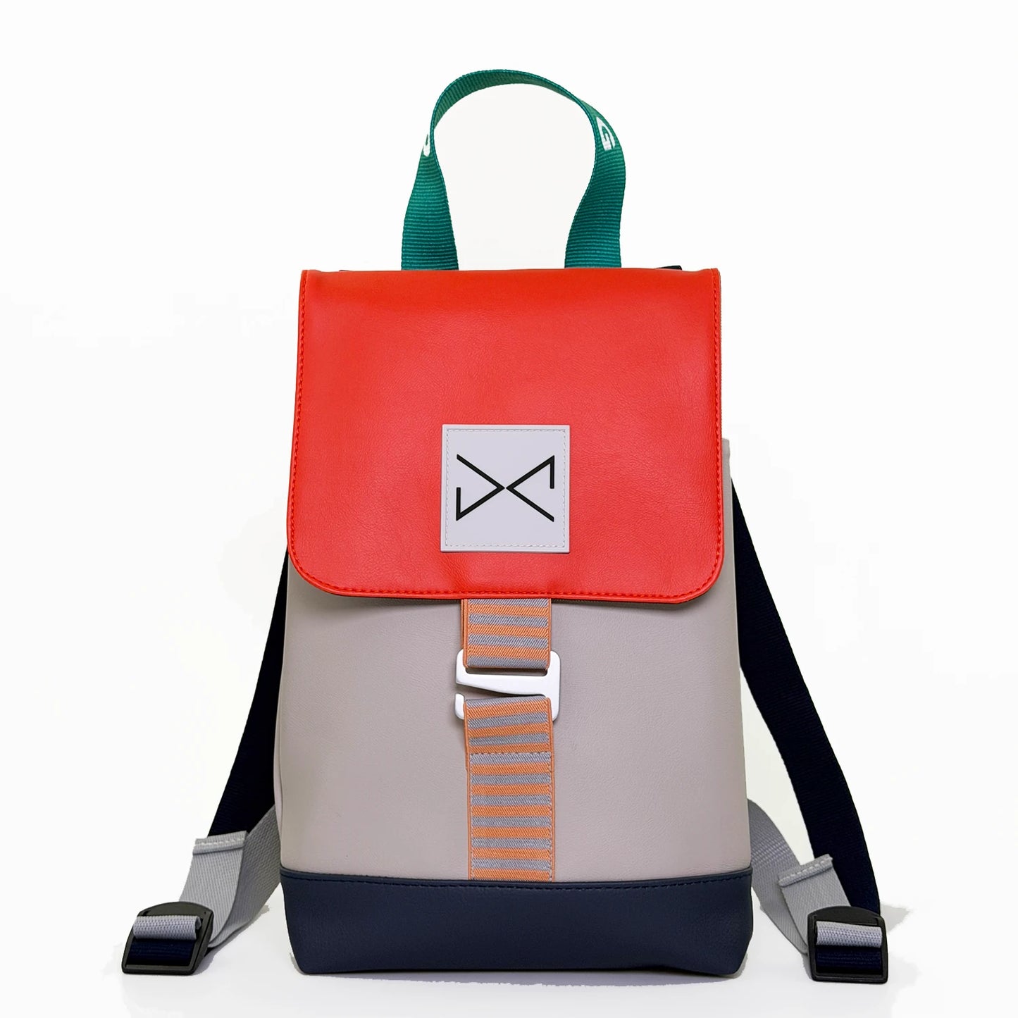 Mochila The Hook mini con solapa naranja de Daniel Chong – Gnomo